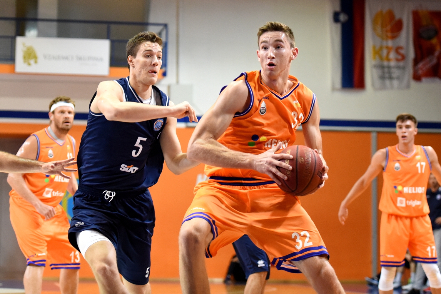 Alexander Shashkov s klubom podpisal prvo profesionalno pogodbo – Kansai Helios Domžale