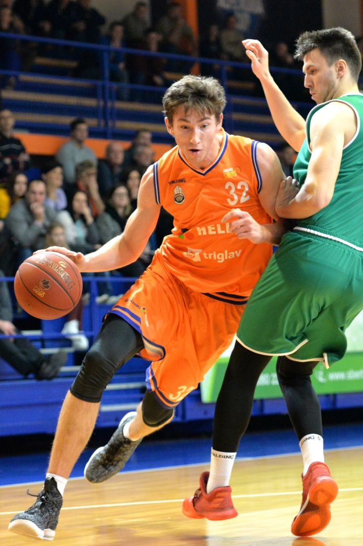 Alexander Shashkov s klubom podpisal prvo profesionalno pogodbo – Kansai Helios Domžale